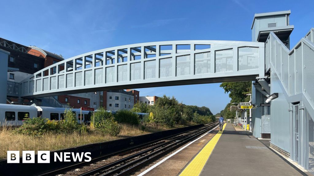 Walton-on-Thames rail station gains step-free access