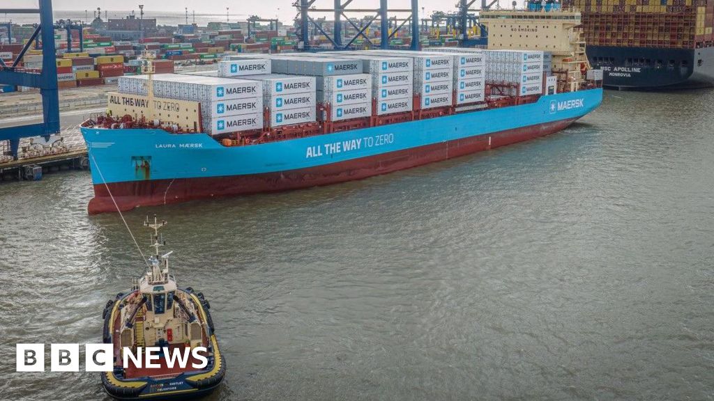 Felixstowe welcomes world's first methanol-run container ship - BBC News