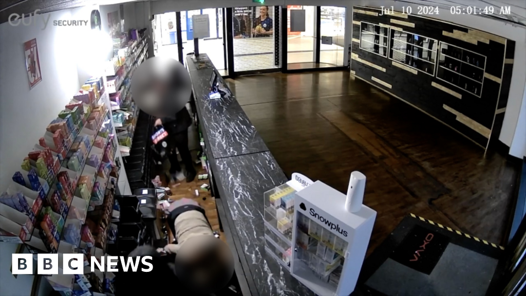 Cardiff: Thefts, threats and violence on 'best high street' - BBC News