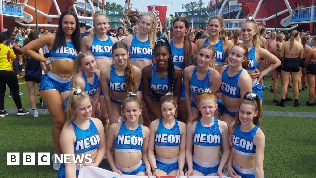Wolverhampton cheerleaders proud of 6th in the world result
