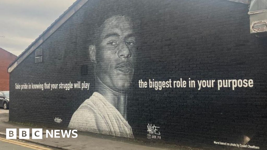 Marcus Rashford 'inspiring' pupils at former primary