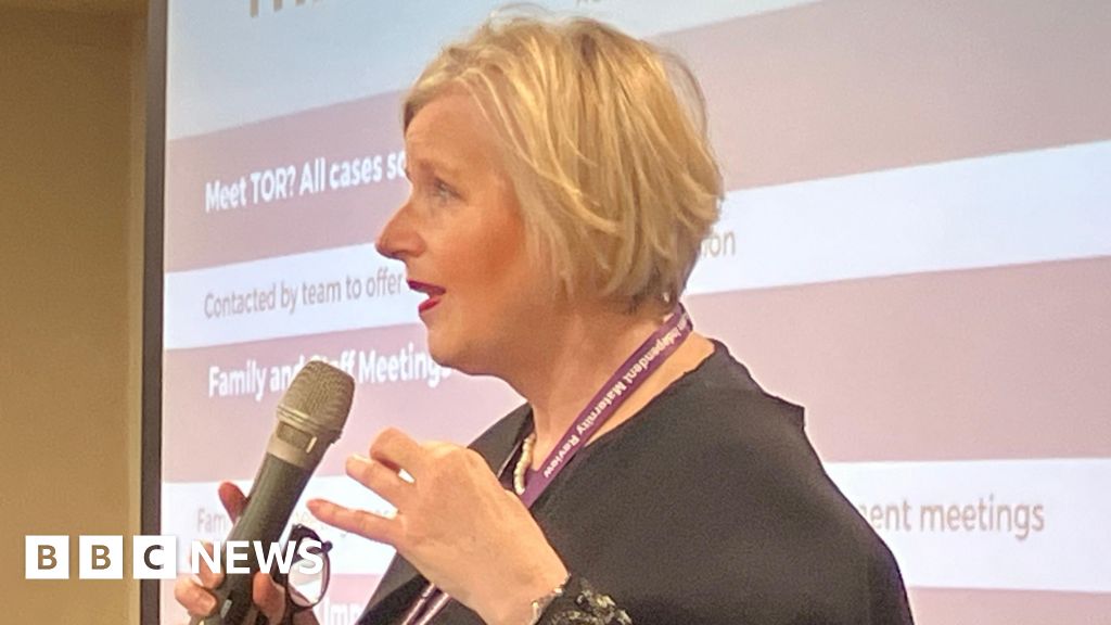 Hundreds attend meeting over Nottingham maternity failings