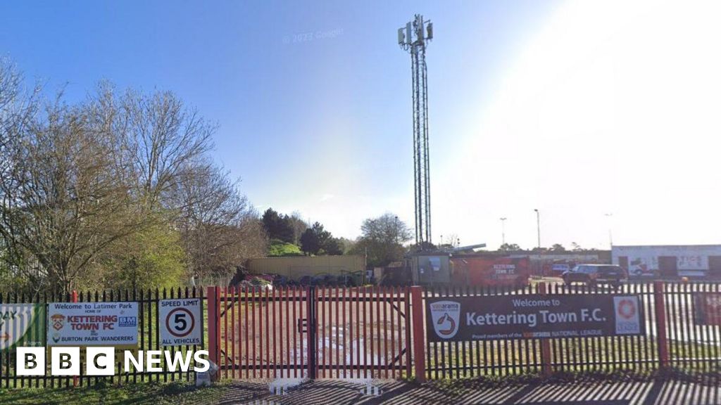Football coach takes ownership of non-league Kettering Town FC - BBC News
