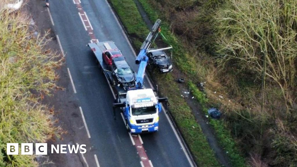 Man taken to hospital after A47 crash near Wisbech - BBC News