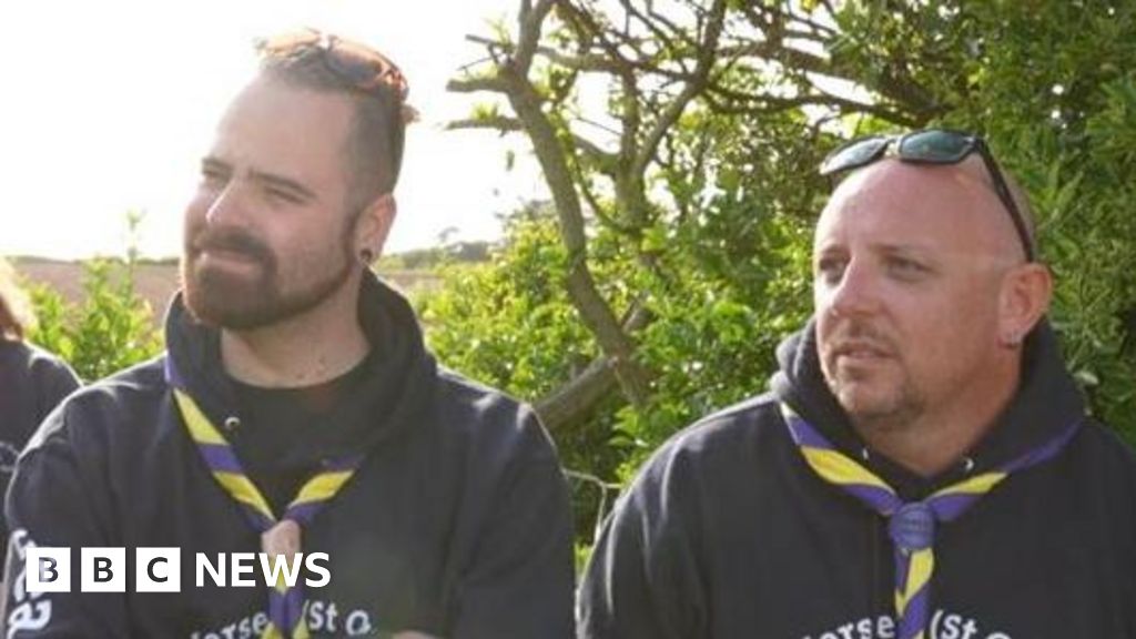 Scout leaders in brave Jersey fire rescue - BBC News