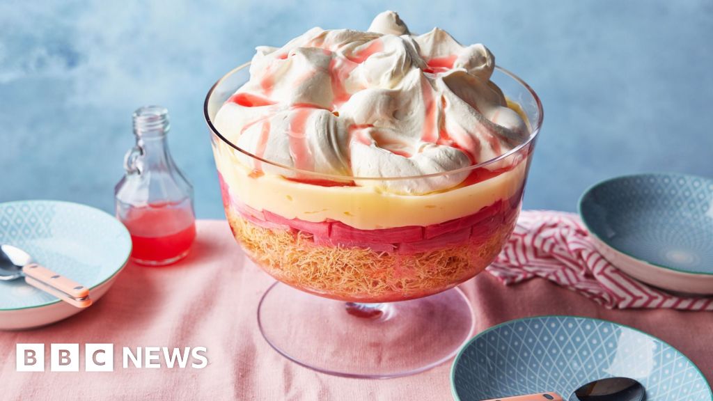 'Spring in a bowl': Try this rhubarb ekmek trifle - BBC News