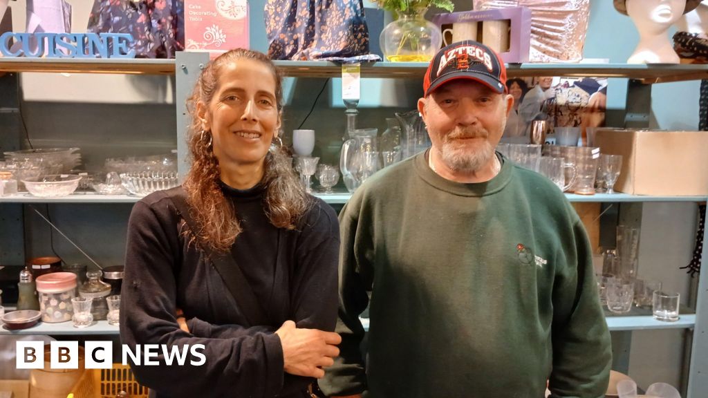 Bristol homeless in 'agony' due to lack of dental services - BBC News