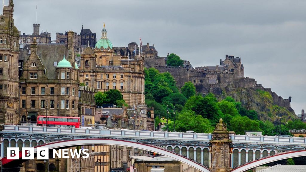 Repairs to Edinburgh's historic North Bridge delayed again to 2026