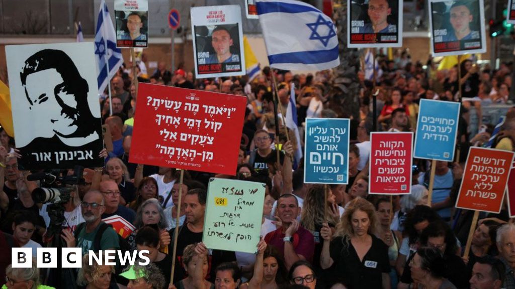 Huge crowds gather in Israel calling for hostage deal and end to Gaza war