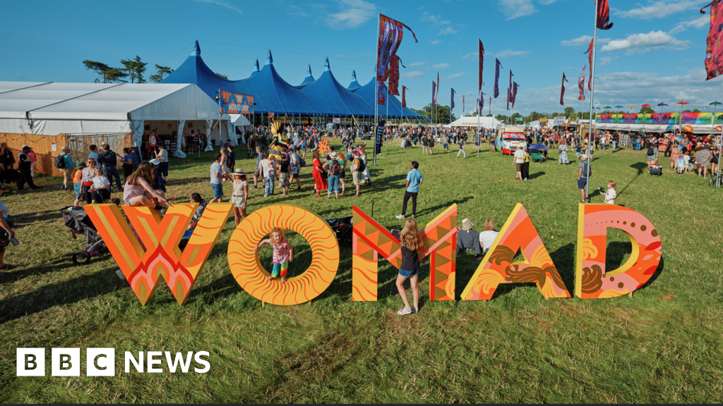 Crowds enjoy music and atmosphere at WOMAD 2024 - BBC News