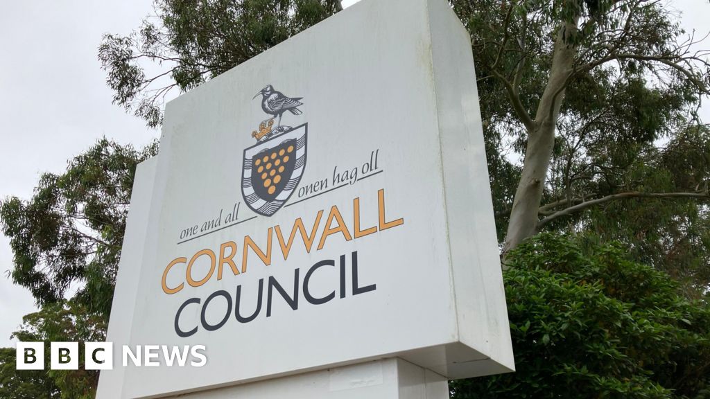 Cornwall wants 'broader and deeper' devolution deal - BBC News