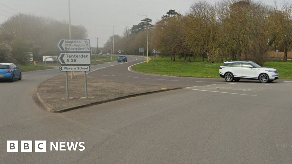 Ashford: Van driver dies in collision on Great Chart Bypass - BBC News