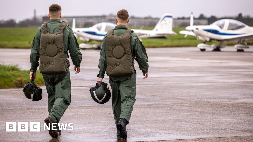 RAF Cranwell training base planning major expansion - BBC News