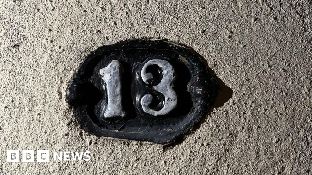 Unlucky Lincolnshire housebuilders not allowed to skip Number 13 - BBC News
