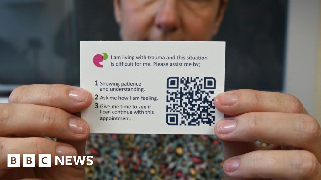 NHS urged to rollout QR trauma cards after Essex trial