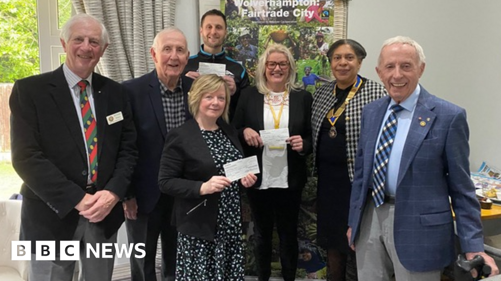 Wolverhampton festive tree of remembrance raises £5,000 for charity ...