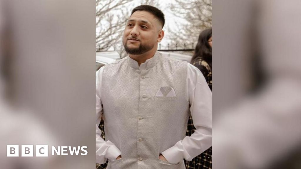 Nottingham: Man murdered by love rival at fuel station, court told ...