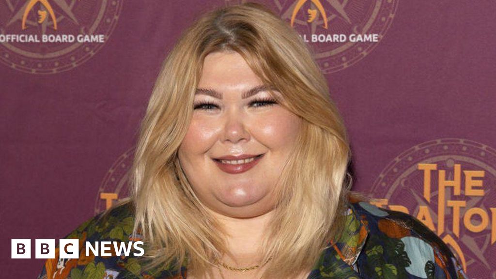 The Traitors series one winner predicts her successors - BBC News