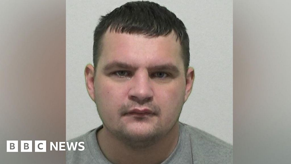 Violent Birtley man jailed for Sunderland crime spree - BBC News