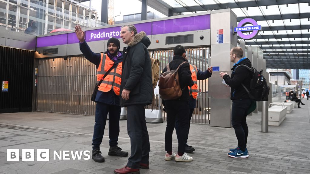 Elizabeth line strike suspended after pay talks