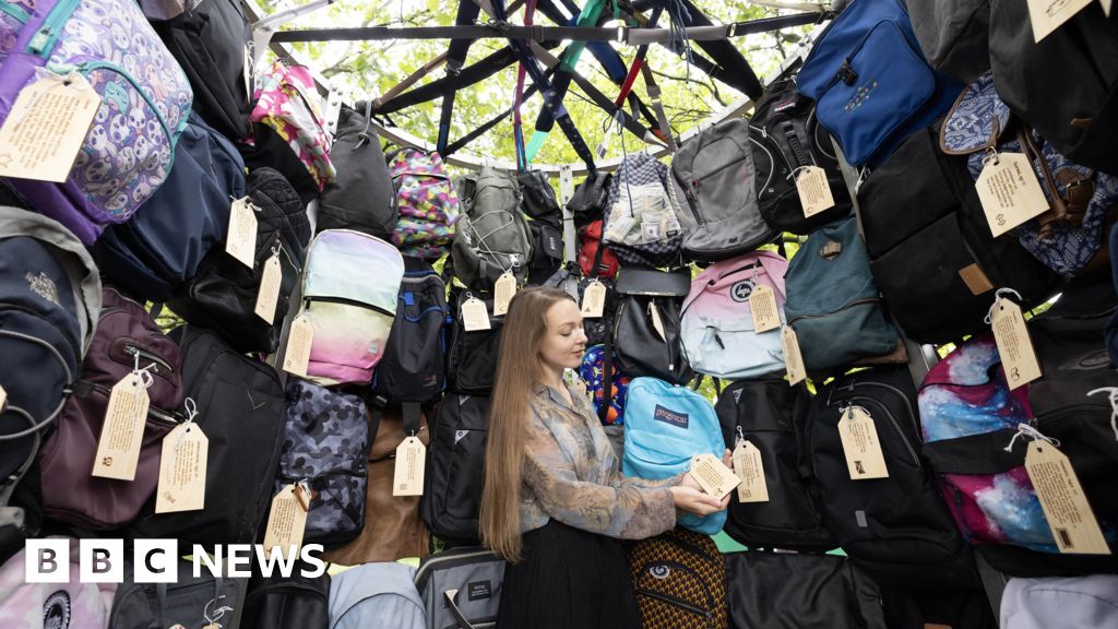 World Refugee Day: Backpack artwork unveiled - BBC News