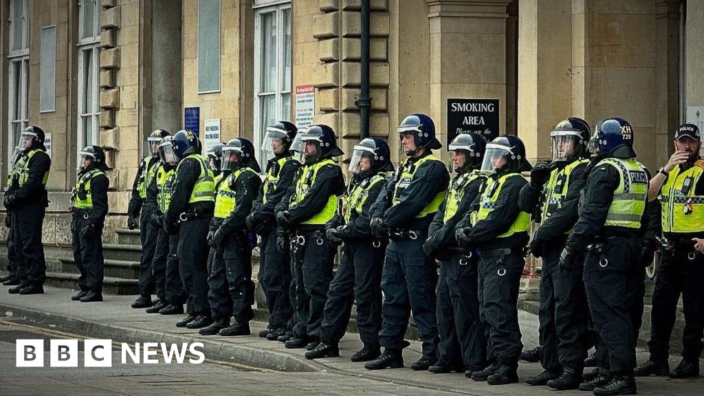 Hull disorder: Sixty-one arrests following events on 3 August