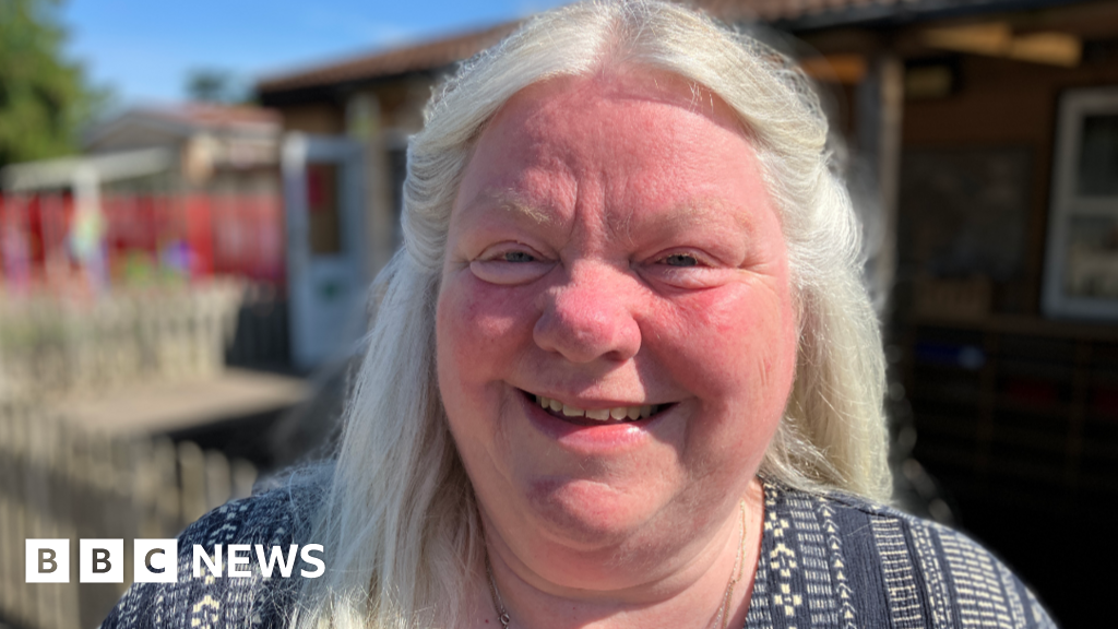 Worcestershire teacher to retire after 40 years at same school