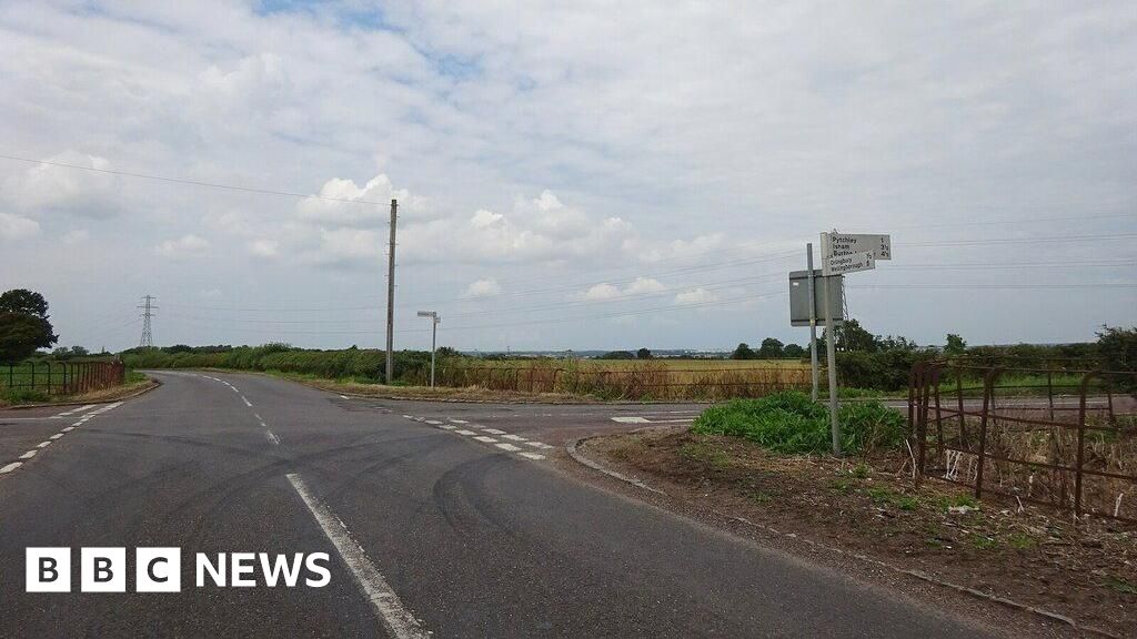 Pair released after fatal Pytchley limousine crossroads crash - BBC News