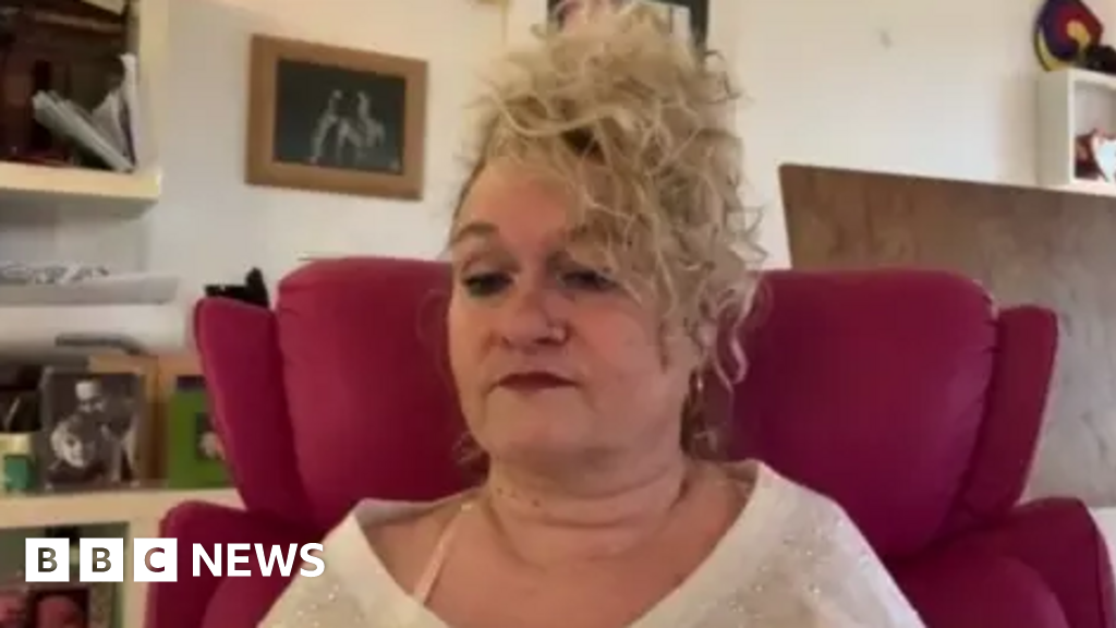 Art: Alison Lapper mounts exhibition on grief after loss of son - BBC News