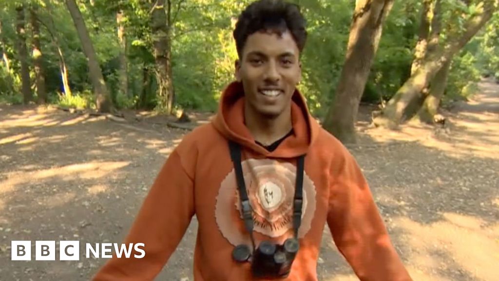 Young ecologist on beauty of London's wild spaces - BBC News
