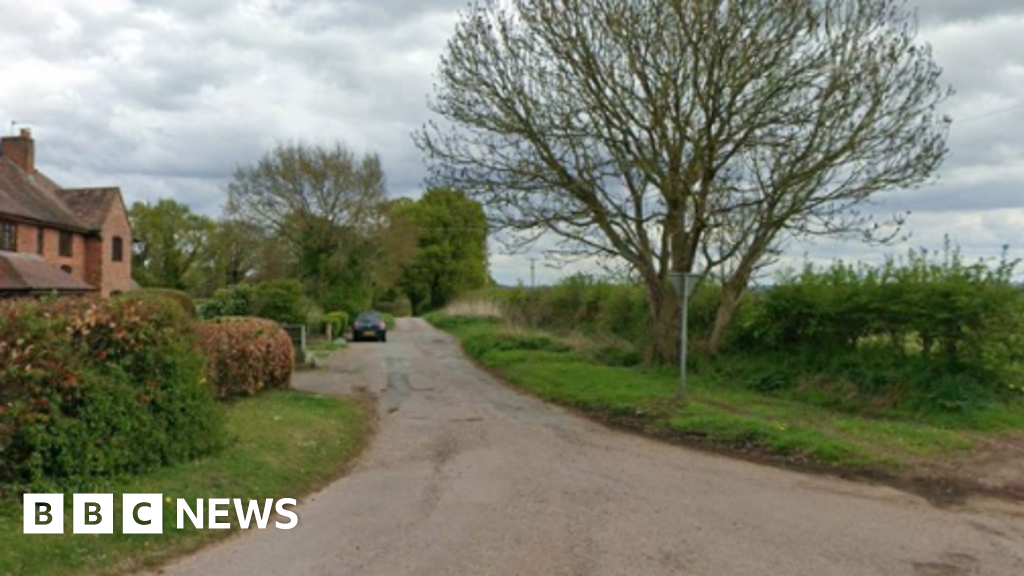Drivers deterred from using country lanes during A41 work