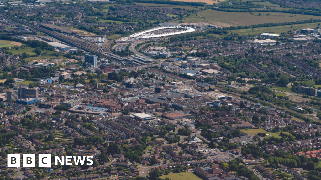 Kent: Ashford Borough Council outlines future priorities - BBC News