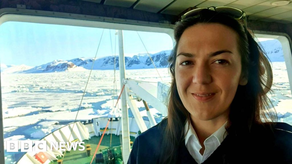 'Ground-breaking' female ice captain, from Portsmouth, honoured