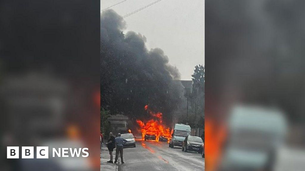 Man taken to hospital with burns after four cars catch fire - BBC News