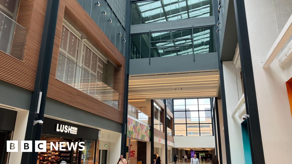 Odeon cinema in Peterborough will create 40 jobs, firm says - BBC News