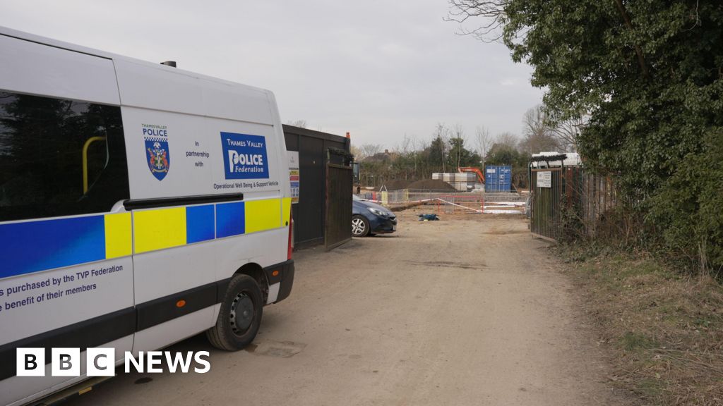 Reading: Construction worker seriously injured after trench fall