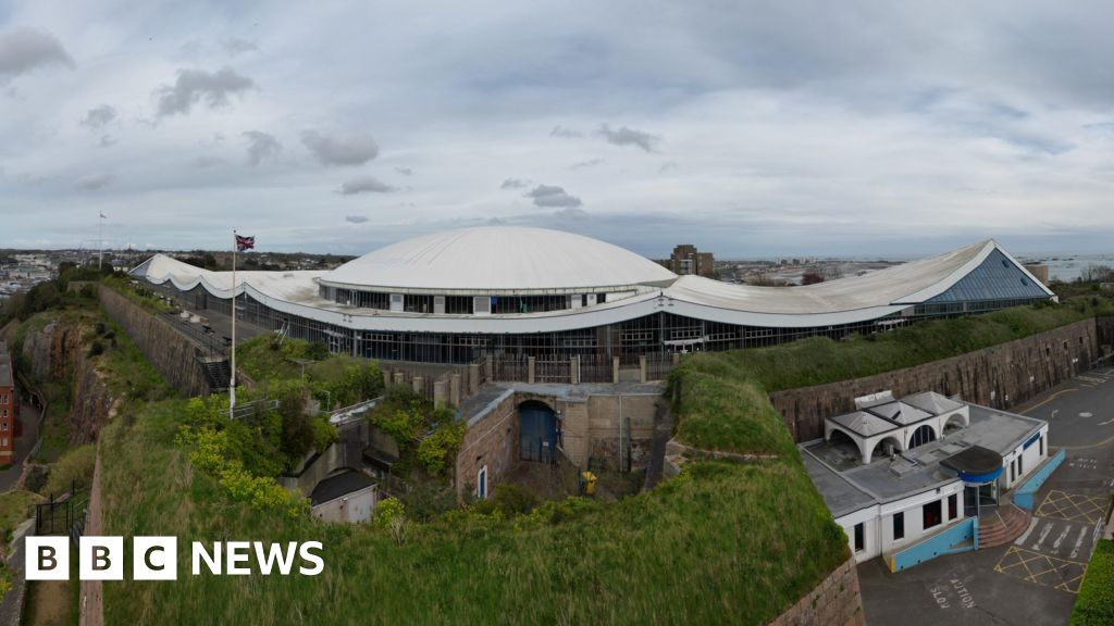 Survey finds Fort Regent plans backed by 89% of people