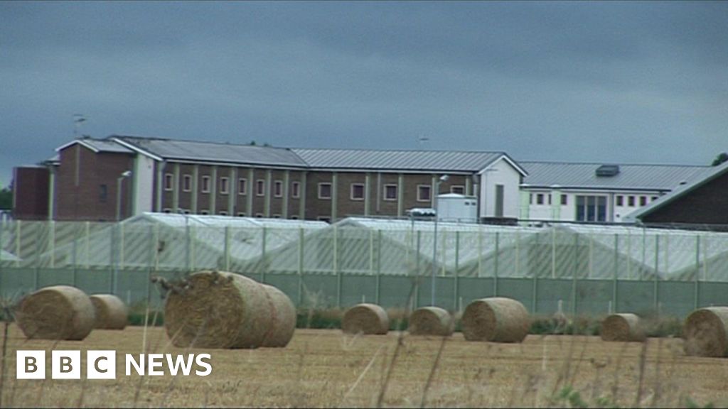 'Ageing' HMP Gartree unsafe for inmates, watchdog says - BBC News