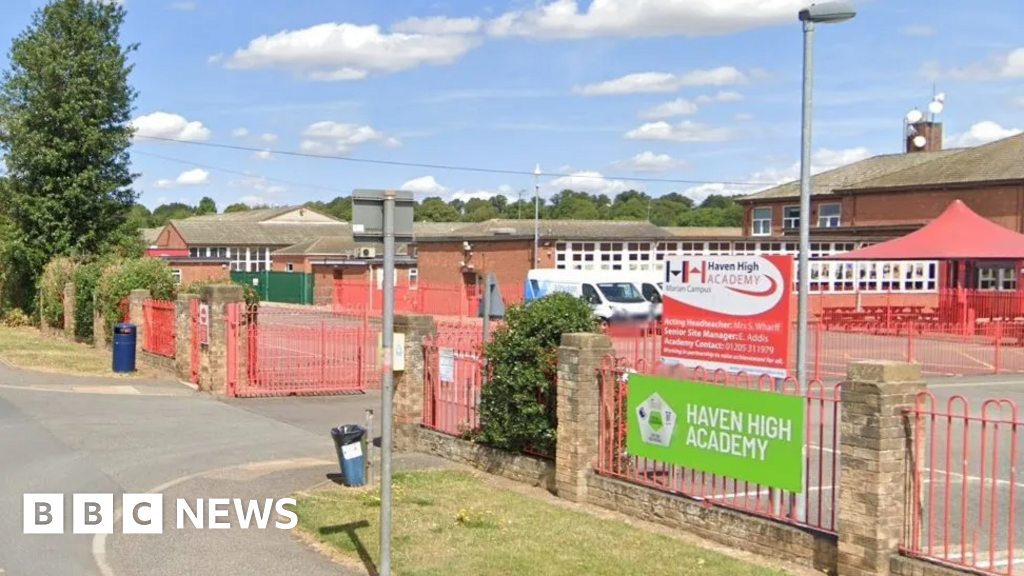 Haven High Academy excludes 86 pupils after rule changes - BBC News