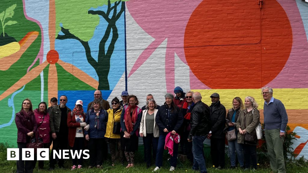 Lowestoft climate change murals inaugurated