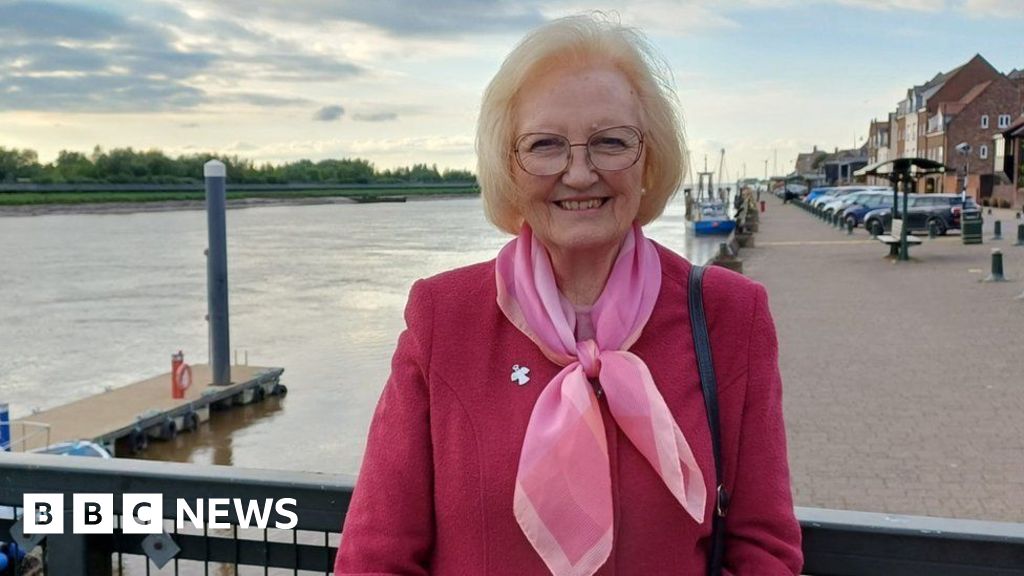 BBC Norfolk reporter nominated for borough freedom honour - BBC News