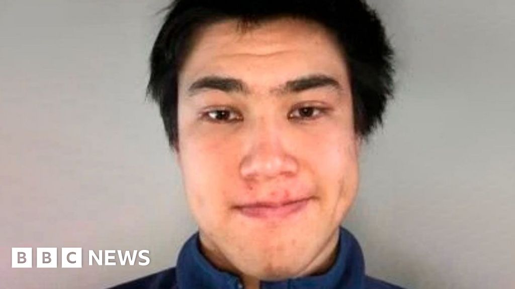 American student who pushed woman onto rail track jailed - BBC News