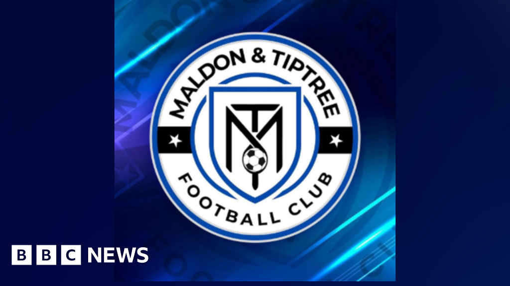 Maldon & Tiptree fans divided over football club's new crest - BBC News