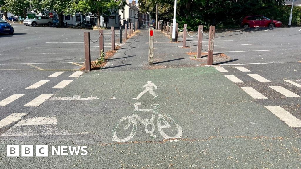 New cycle lane among planned traffic changes in Exeter - BBC News