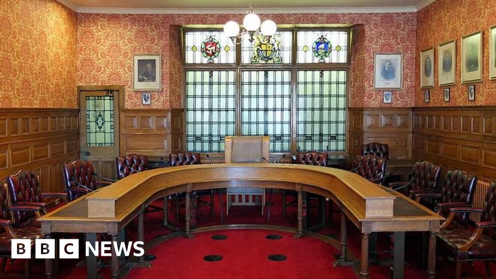 Future Legislative Council hopefuls to complete application form