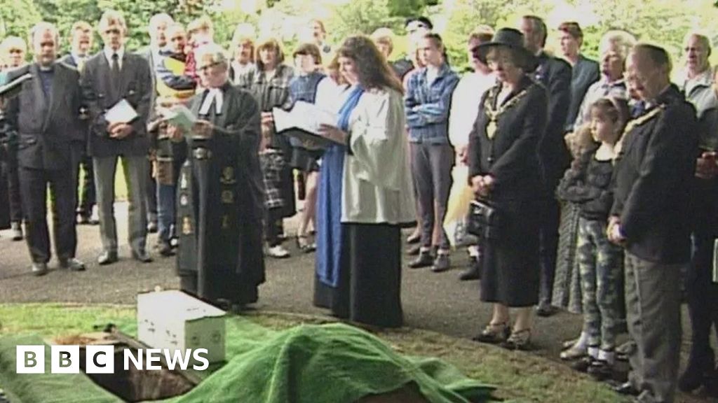 Baby Callum: Trial date set for woman accused of 1998 baby murder - BBC ...