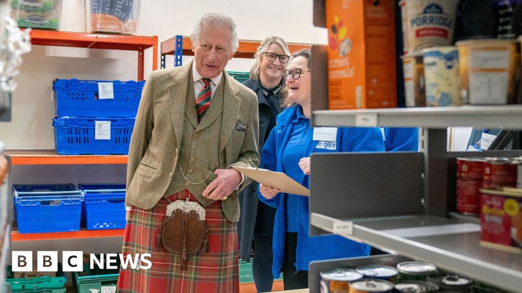 King Charles visits community food bank in Alloa - BBC News