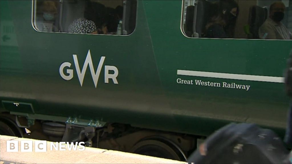 GWR staff shortages disrupt Remembrance Sunday trains