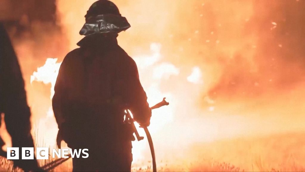 Firefighters battle overnight wildfires in Spain - BBC News