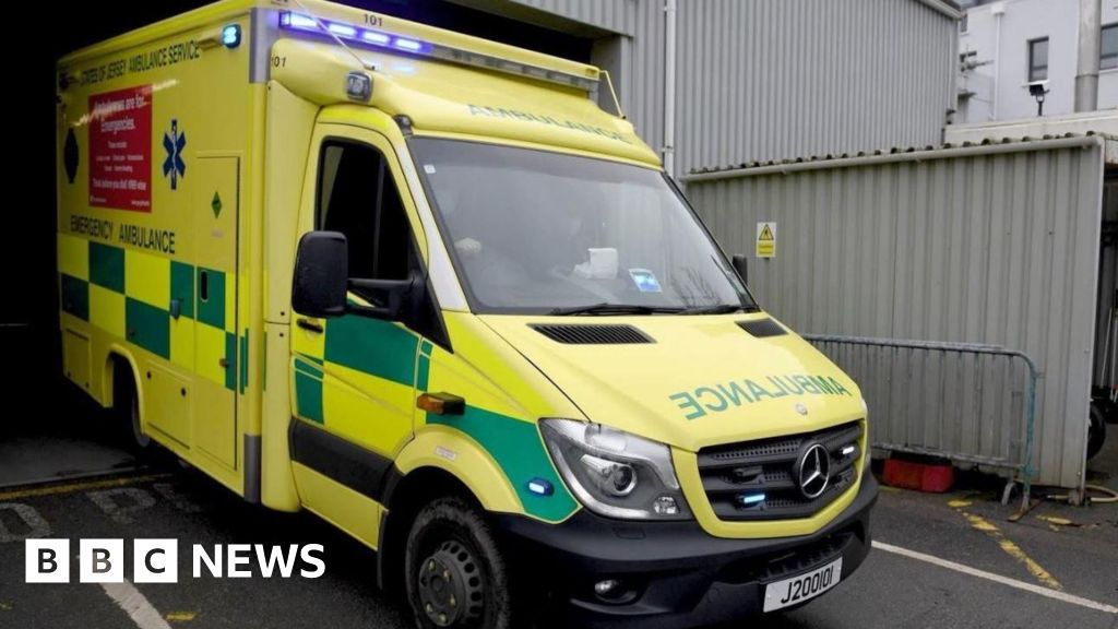 Jersey ambulances forced to go down one-way street - BBC News